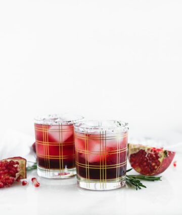 3 Ingredient Pomegranate Ginger Smash - Lively Table