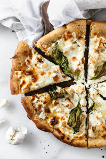 Garlic Chicken White Pizza (Pizza Bianca) - Lively Table