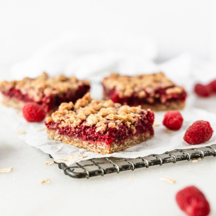 Raspberry Oat Crumble Bars - Lively Table