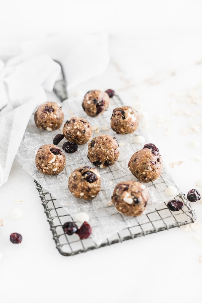 White Chocolate Cranberry Bliss Balls - Lively Table