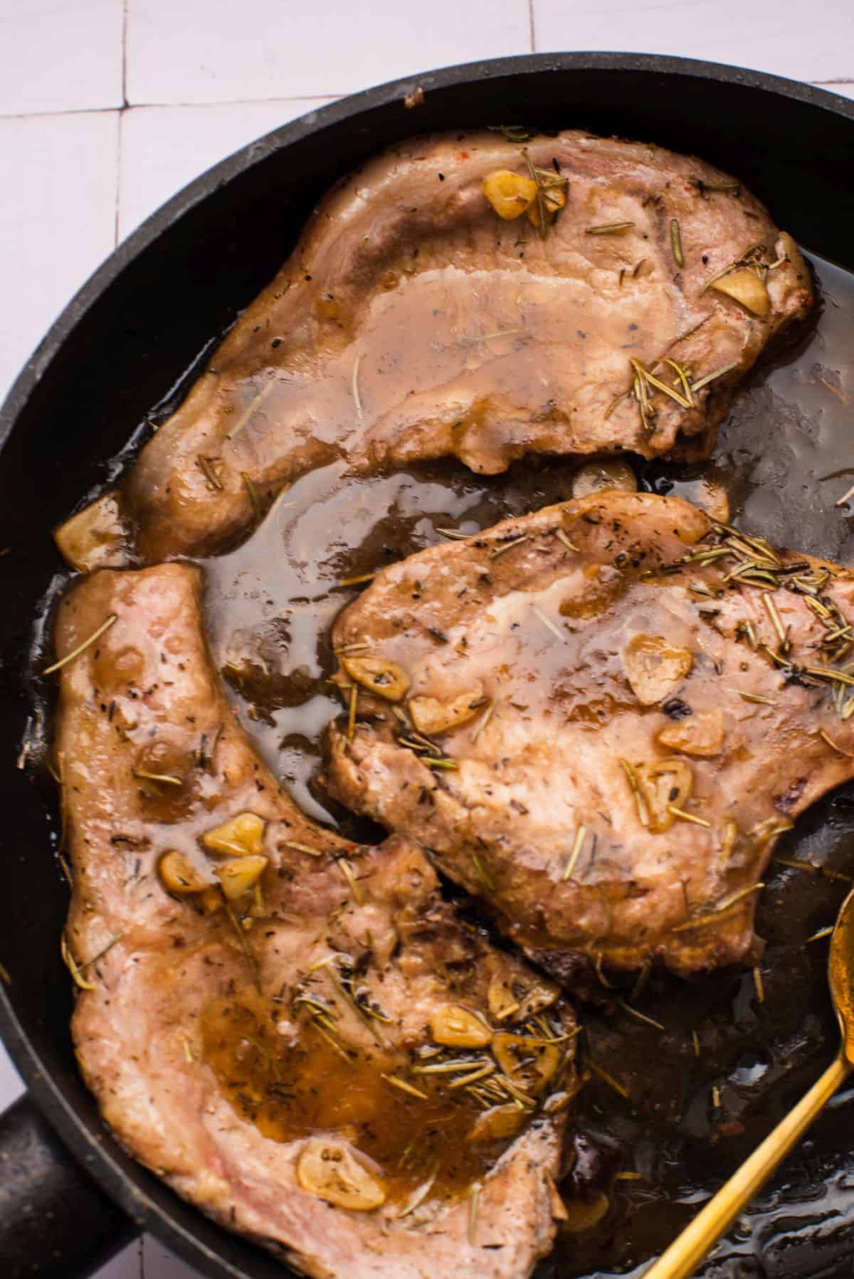 These Pork Chops Create Their Own Sauce While They Cook